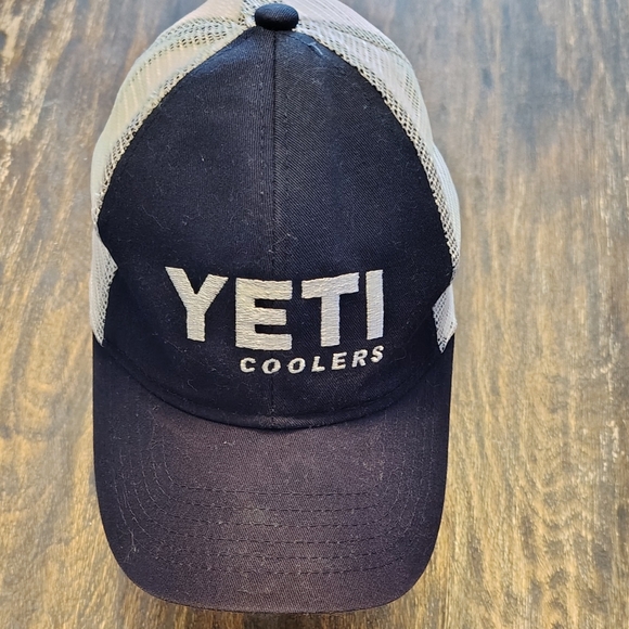 Yeti | Accessories | Yeti Navy And White Snap Back Mesh Trucker Style ...